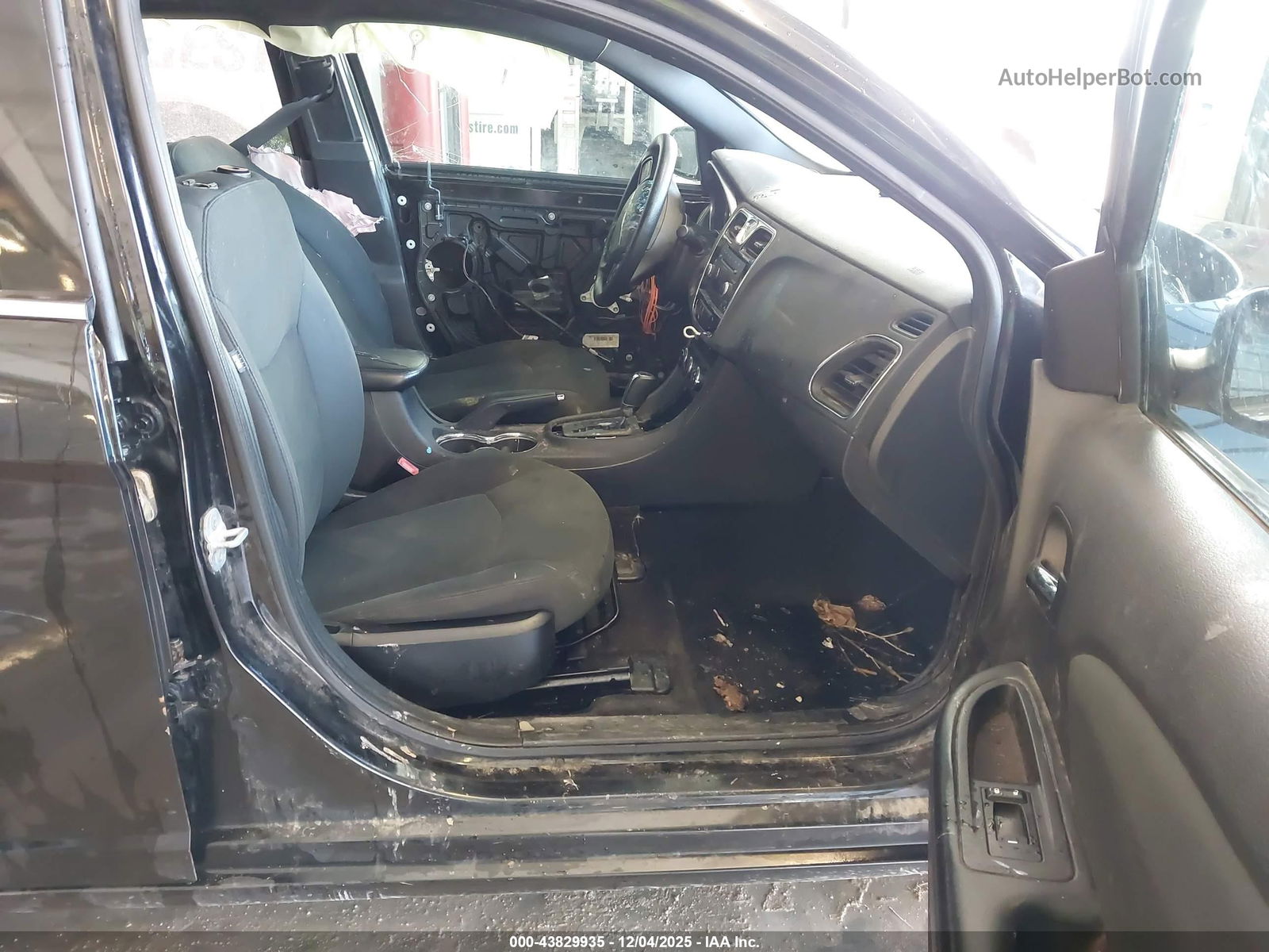 Price & History 2012 Chrysler 200 Lx 2.4l I-4 Dohc, Vvt, 173hp vin ...