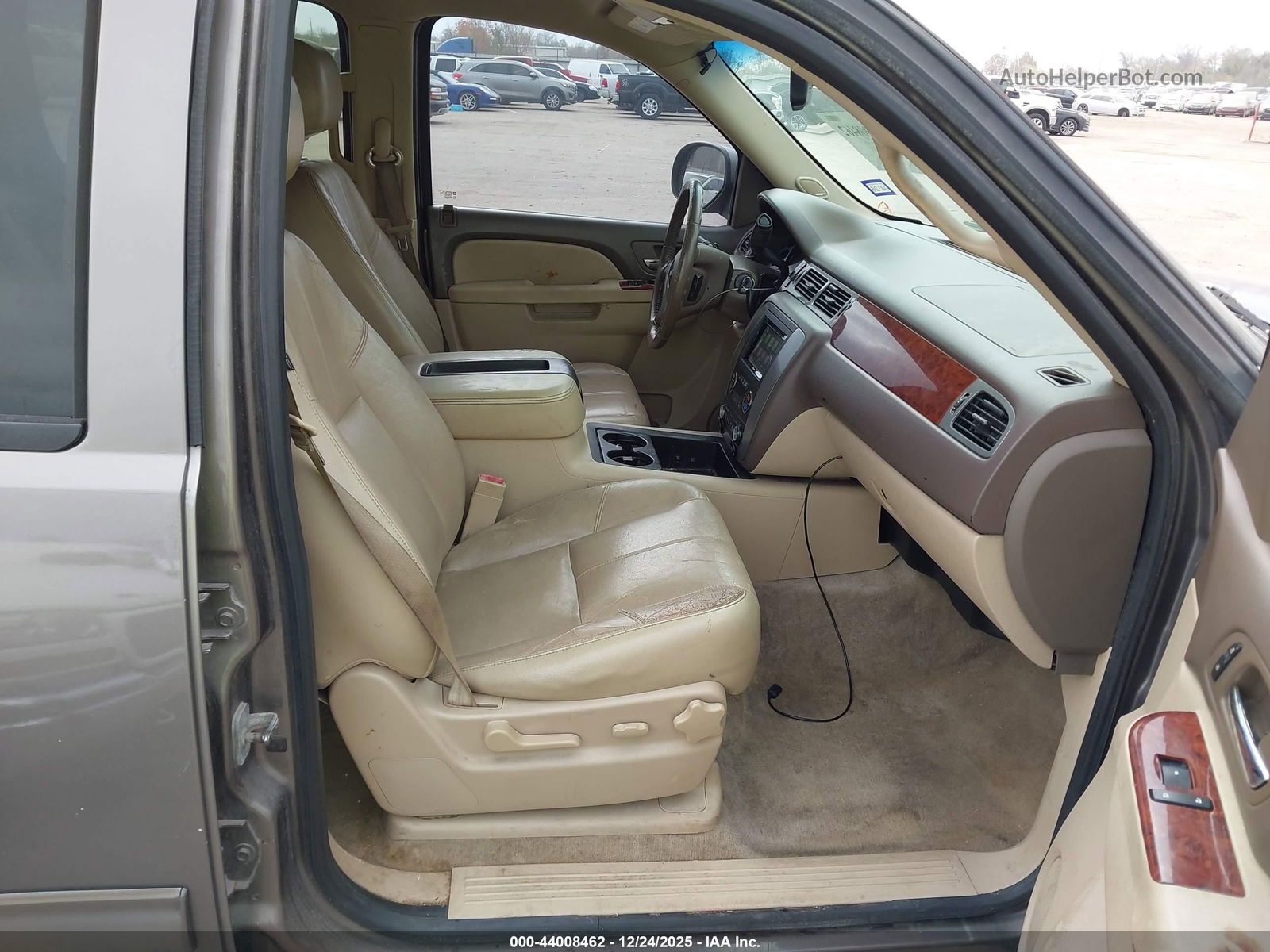 Price & History 2013 Gmc Yukon Xl 1500 Slt 5.3l V-8 Vvt, 320hp vin ...