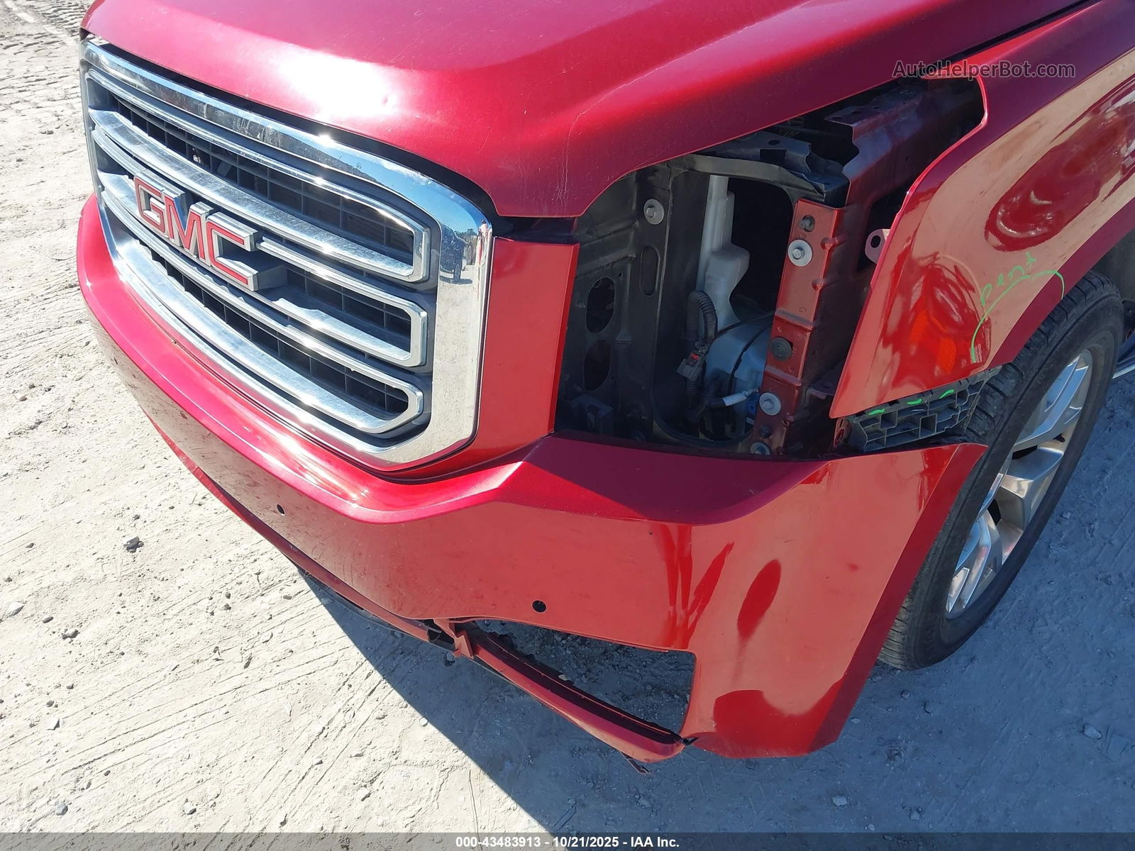 Price & History 2015 Gmc Yukon Xl 1500 Sle 5.3l V-8 Di, Vvt, 355hp vin ...