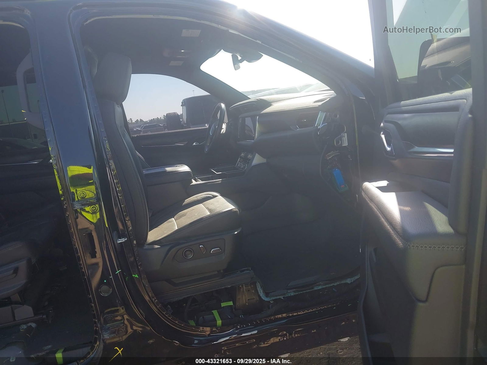 Price & History 2021 Gmc Yukon Xl Denali 6.2l V-8 Di, Vvt, 420hp vin: 1GKS2JKL9MR436464 ...