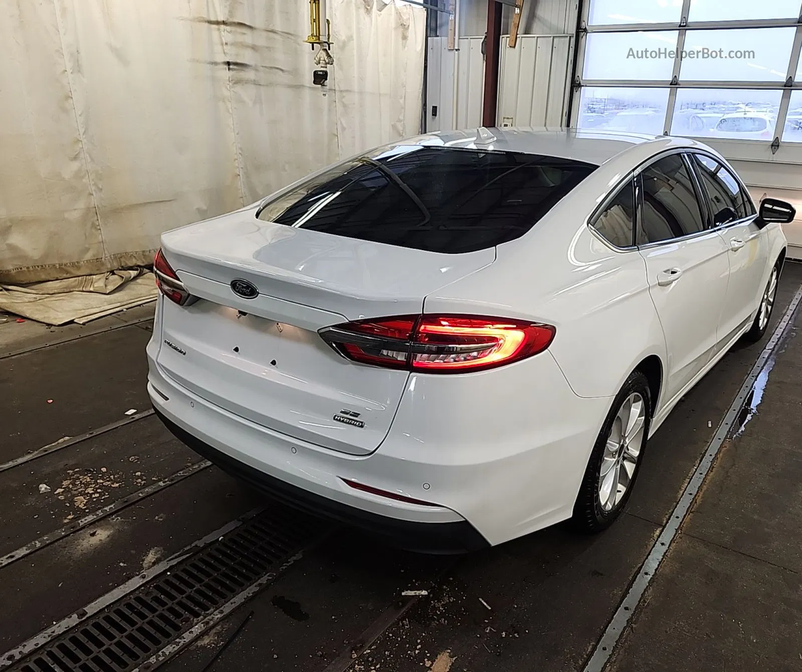 Price & History 2020 Ford Fusion Hybrid Se 2.0l I-4 Dohc, Vvt, 141hp ...