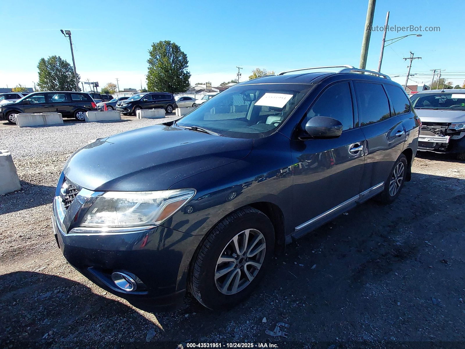 Price & History 2016 Nissan Pathfinder Sl 3.5l V-6 Dohc, Vvt, 260hp vin ...