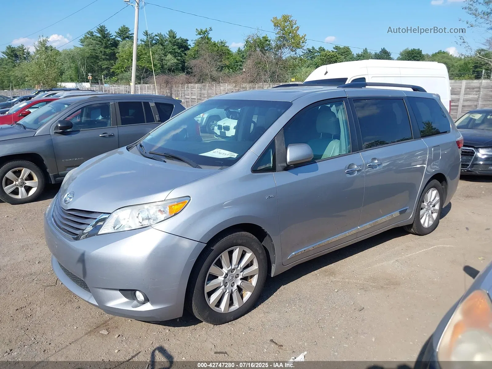 Price & History 2017 Toyota Sienna Xle 7 Passenger 3.5l V-6 Di, Dohc ...