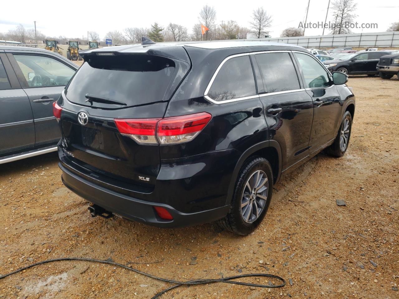 Price & History 2017 Toyota Highlander Se 3.5l 6 vin: 5TDKZRFH7HS520396 ...