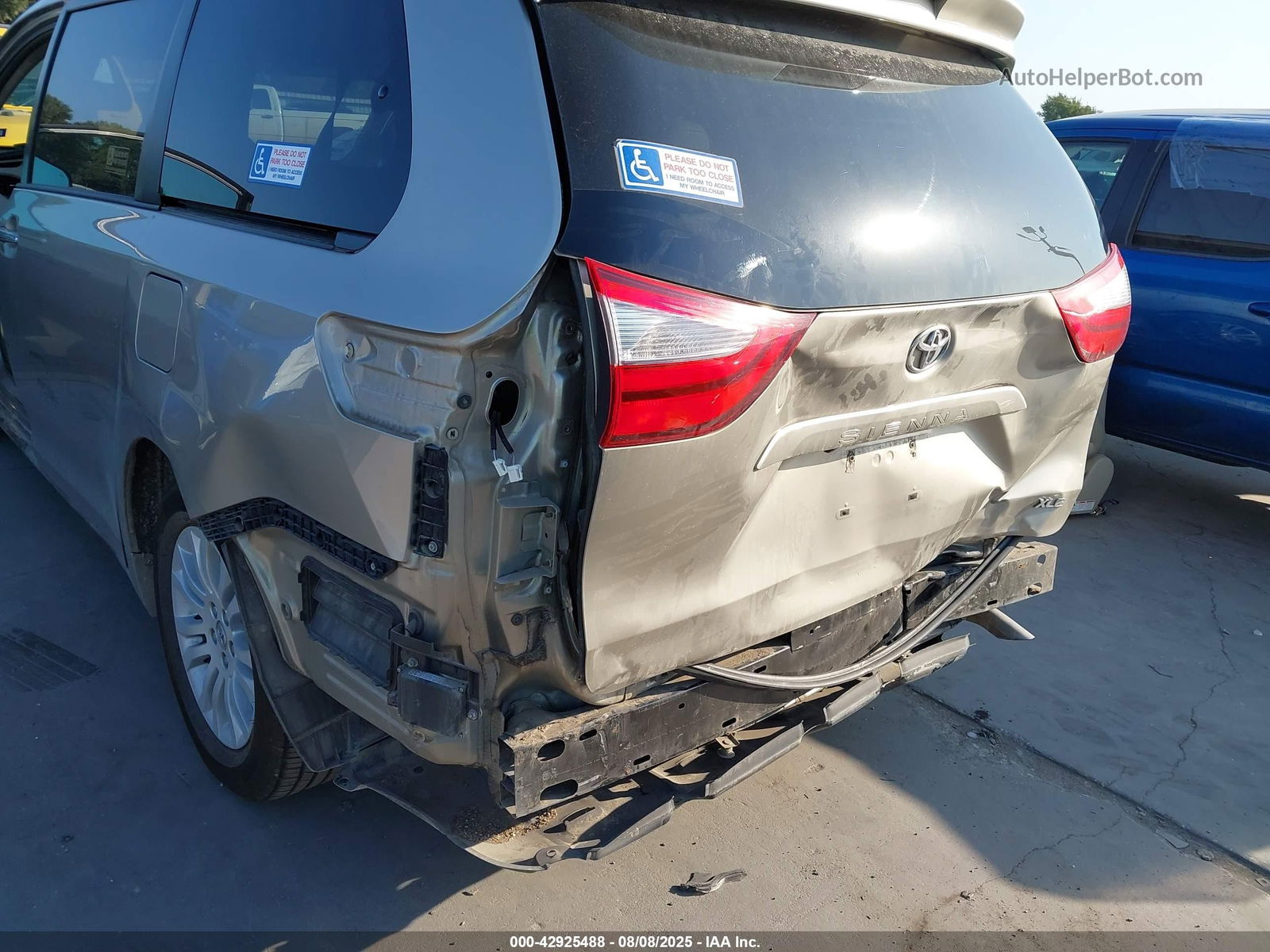 Price & History 2016 Toyota Sienna Xle 8 Passenger 3.5l V-6 Dohc, Vvt, 266hp vin ...