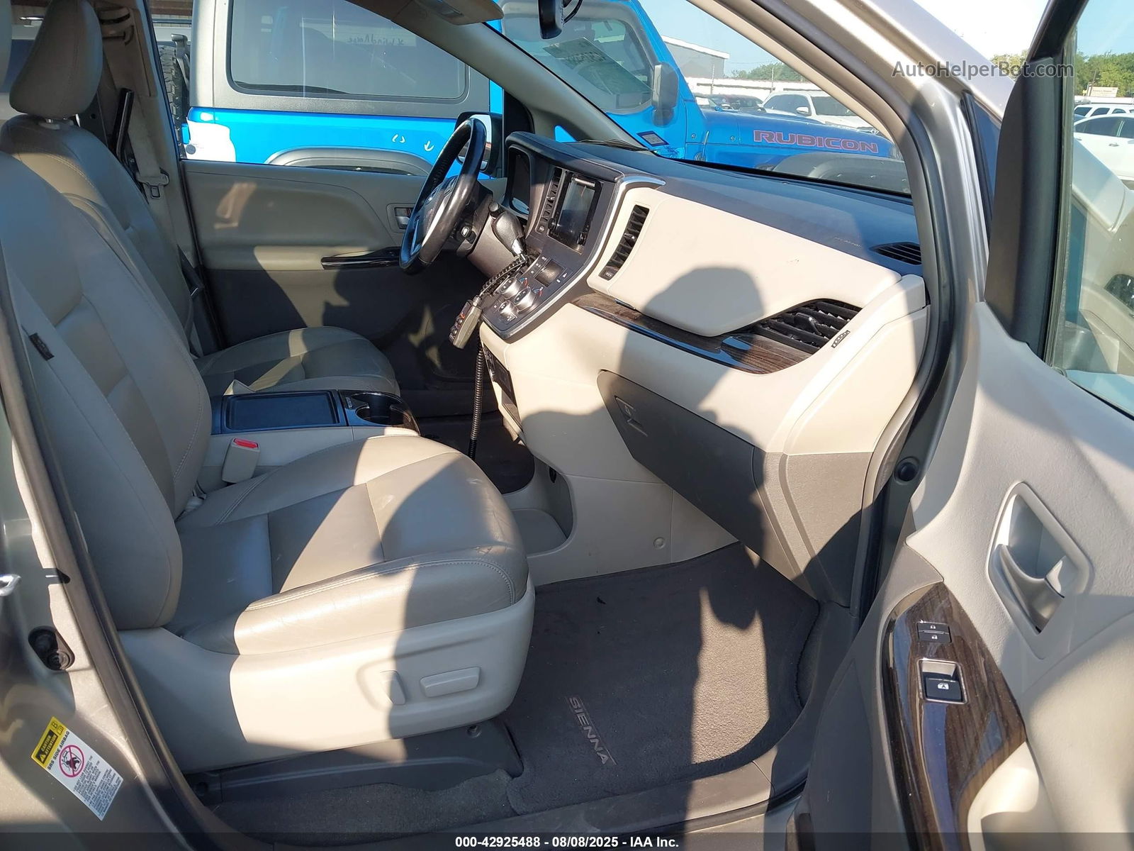 Price & History 2016 Toyota Sienna Xle 8 Passenger 3.5l V-6 Dohc, Vvt, 266hp vin ...