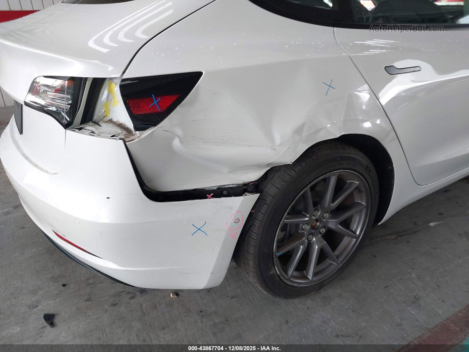 Price & History 2021 Tesla Model 3 Standard Range Plus Rear-wheel Drive ...