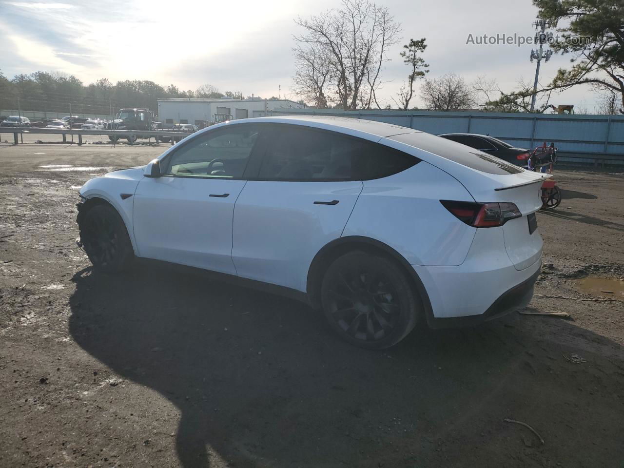Price & History 2020 Tesla Model Y vin: 5YJYGDEE4LF049184 | AutoHelperBot