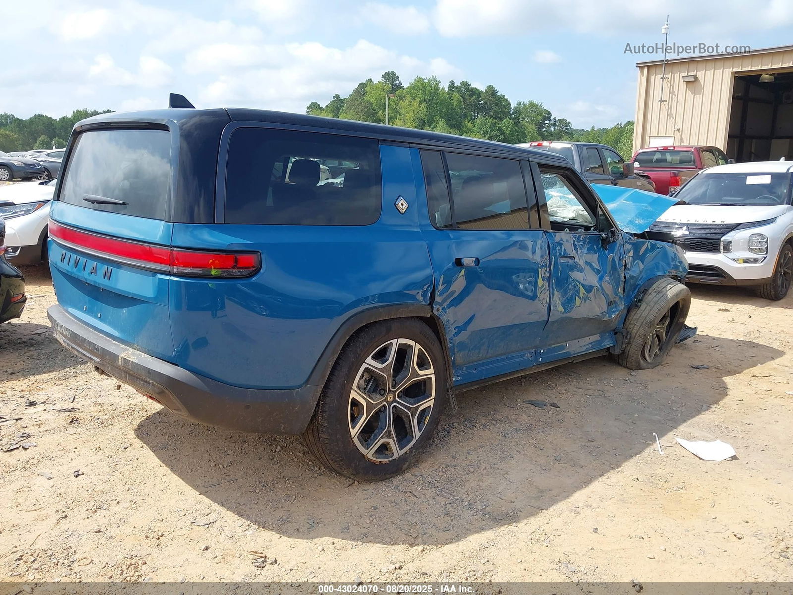 Price & History 2025 Rivian R1s Adventure Dual Motor Large Pack ...