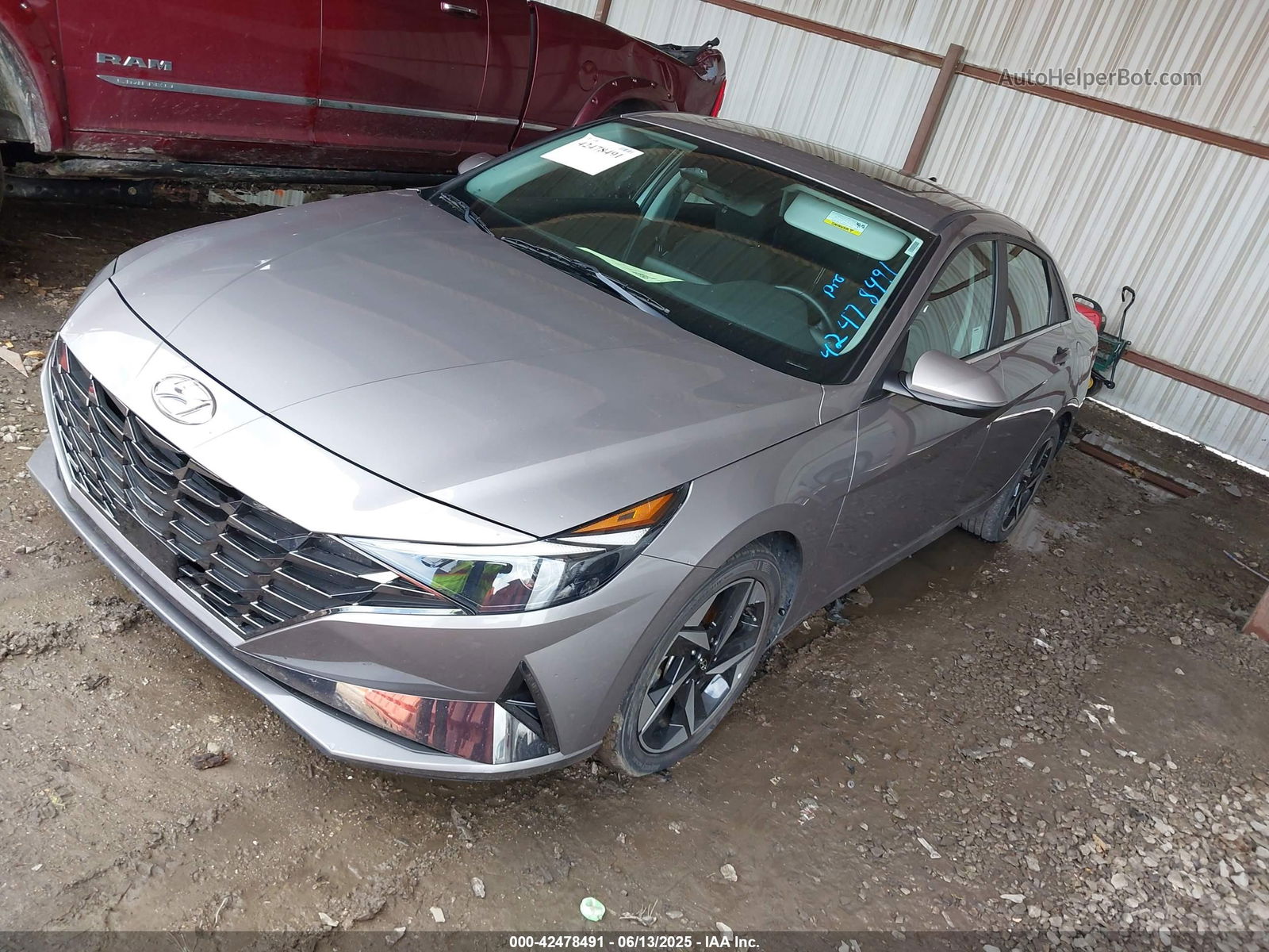 Price & History 2022 Hyundai Elantra Sel 2.0l I-4 Dohc, Vvt, 147hp vin: KMHLN4AG0NU341783 ...