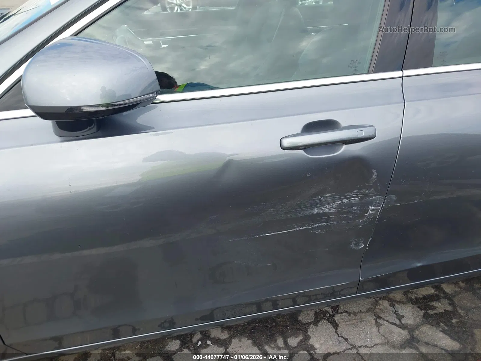 Price & History 2018 Volvo S90 T5 Momentum 2.0l I-4 Di, Dohc, Vvt ...