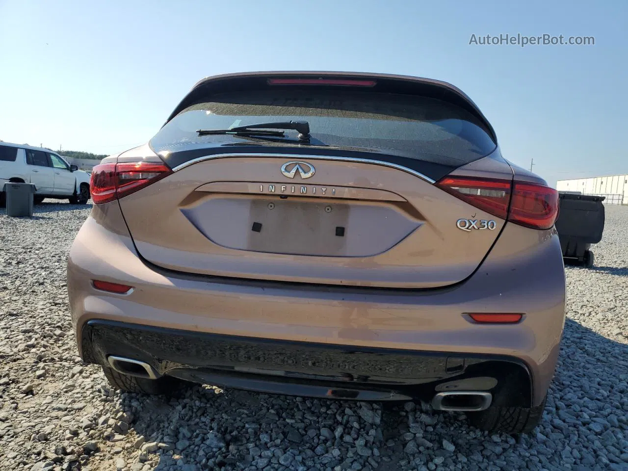 Price & History 2018 Infiniti Qx30 Base 2.0l 4 vin: SJKCH5CP6JA044072 ...