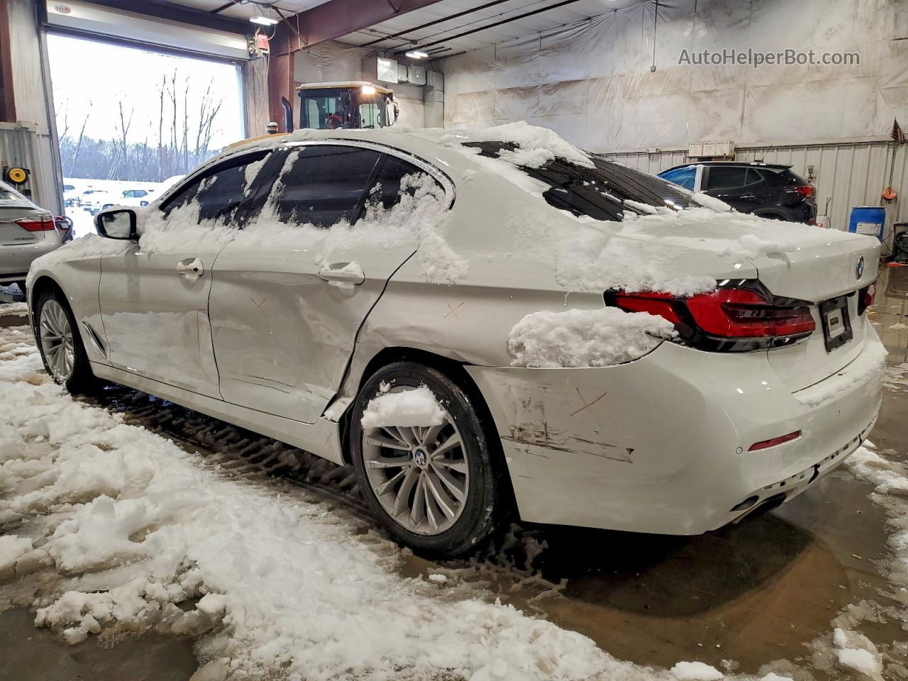 Price & History 2021 Bmw 530 Xi 2.0l 4 vin: WBA13BJ07MCF95939 ...