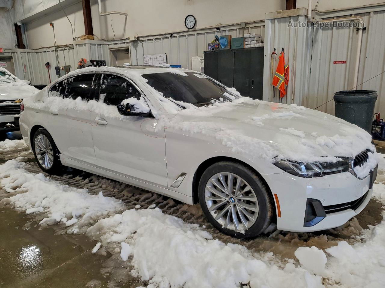 Price & History 2021 Bmw 530 Xi 2.0l 4 vin: WBA13BJ07MCF95939 ...