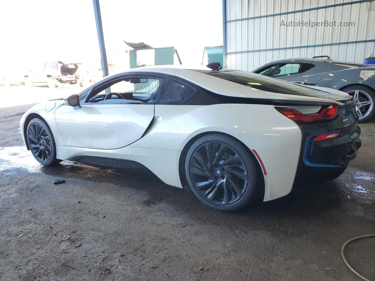 Price & History 2016 Bmw I8 1.5l 3 vin: WBY2Z2C54GV675833 | AutoHelperBot