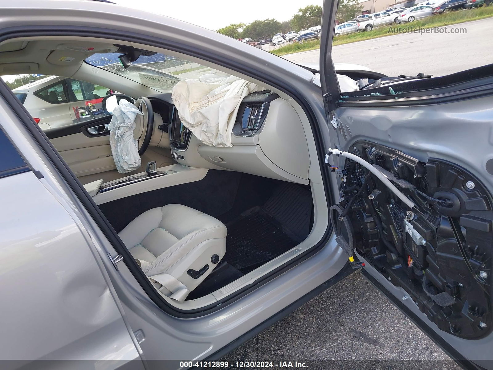 Price & History 2024 Volvo Xc60 B5 Core Dark Theme 2.0l I-4 Di, Dohc ...