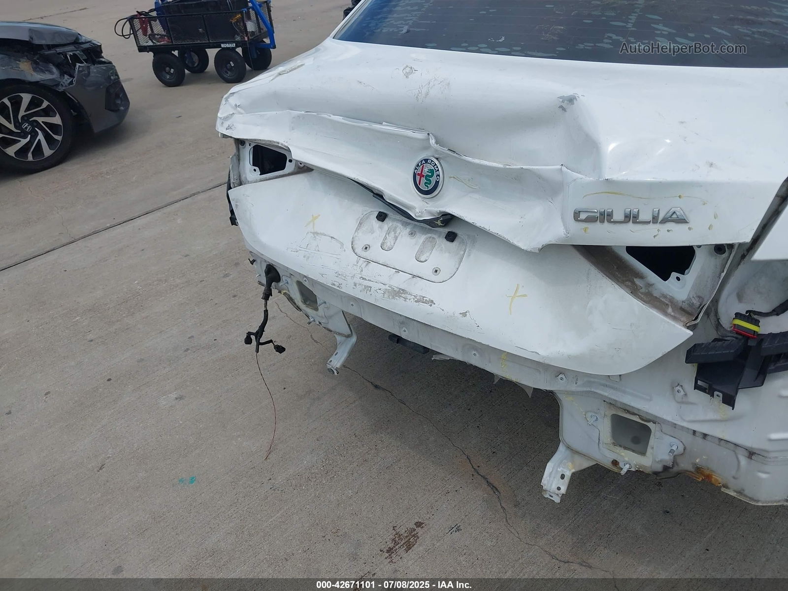 Price & History 2017 Alfa Romeo Giulia Rwd 2.0l I-4 Di, Vvt, Turbo ...